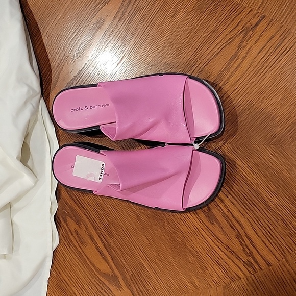 croft & barrow | Shoes | Pink 200s Sandals | Poshmark
